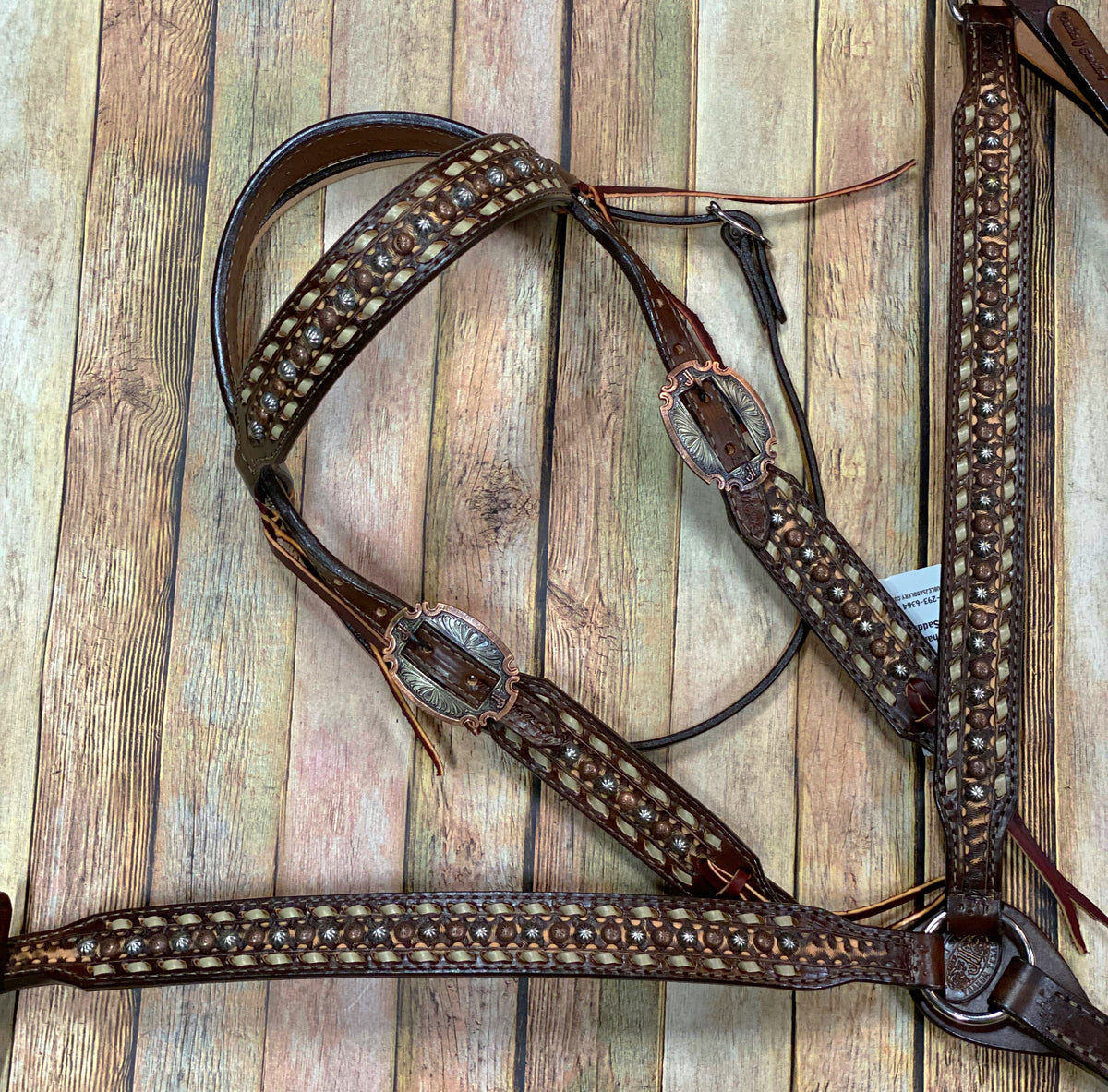 Double J Cream Buckstitch Tack Set – Twisted T Tack