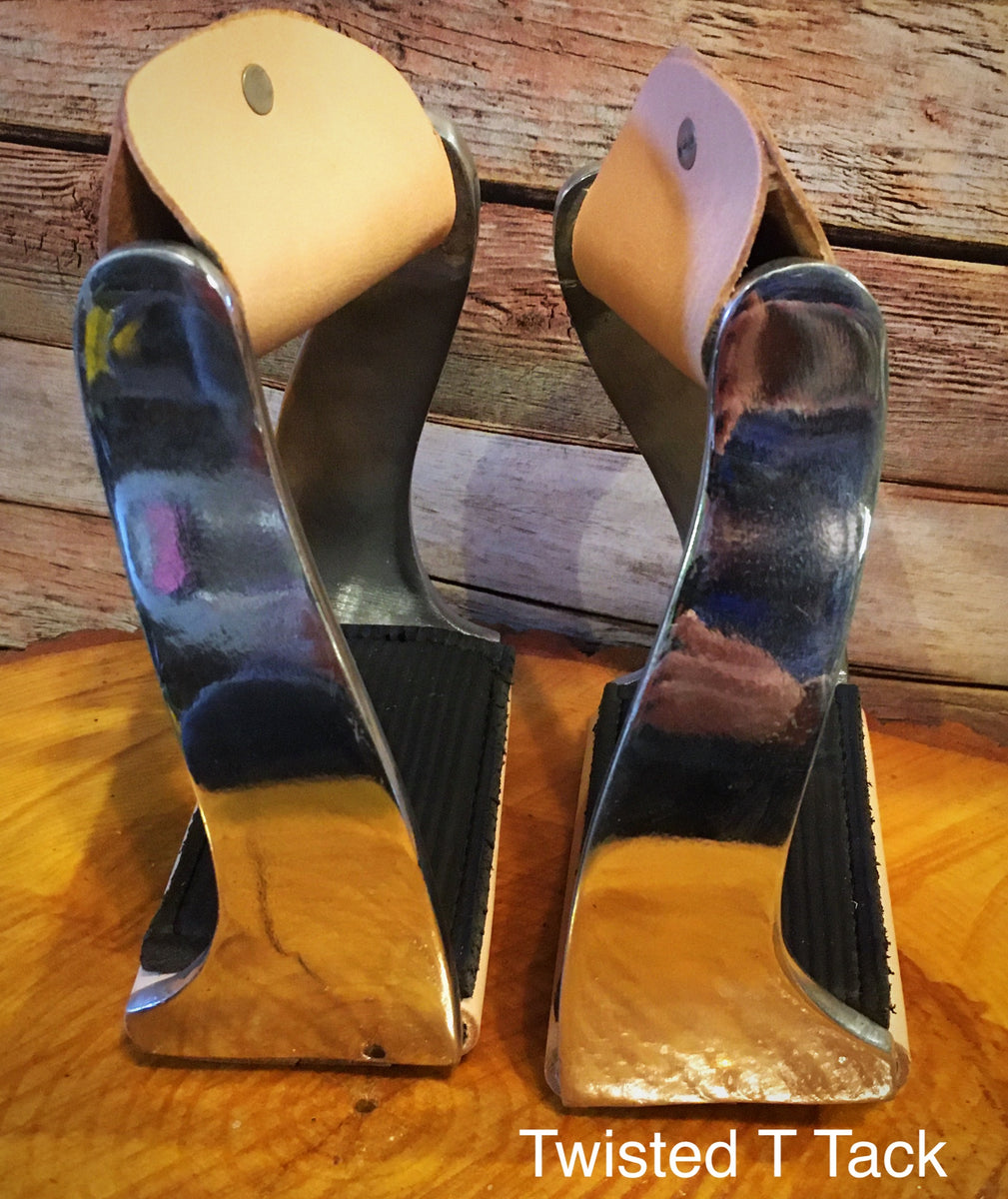 Aluminum Twisted Adult Stirrups – Twisted T Tack